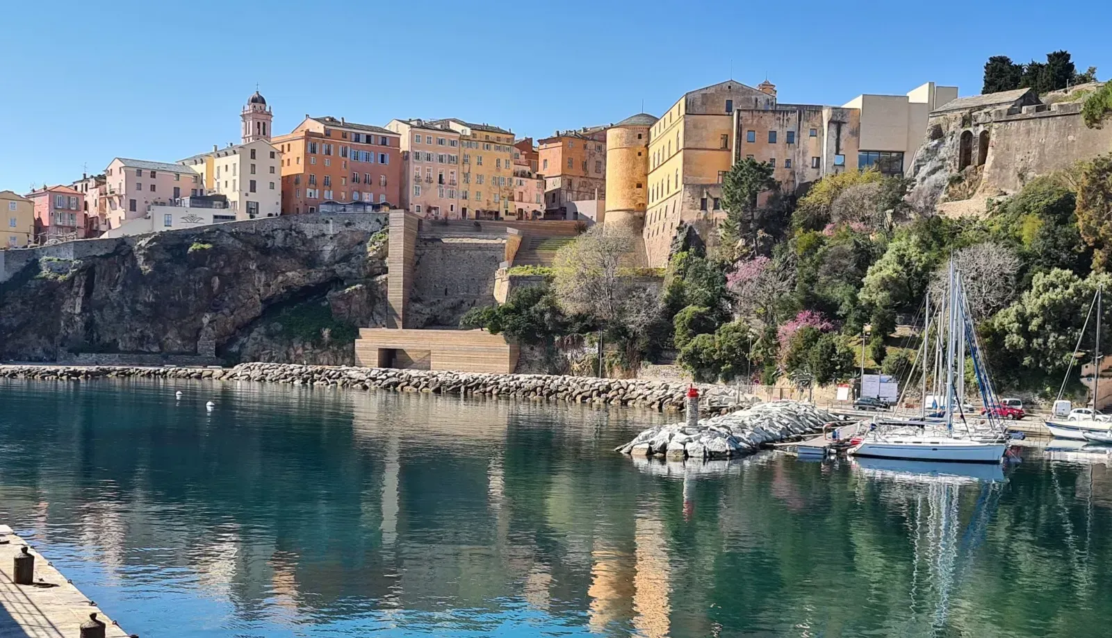 Citadelle de Bastia from € 50 - Air Corsica